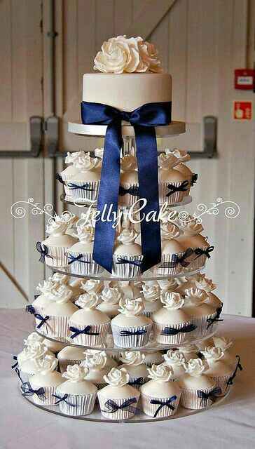 Tortas De Boda En Tonos Azul Marino Y Blanco