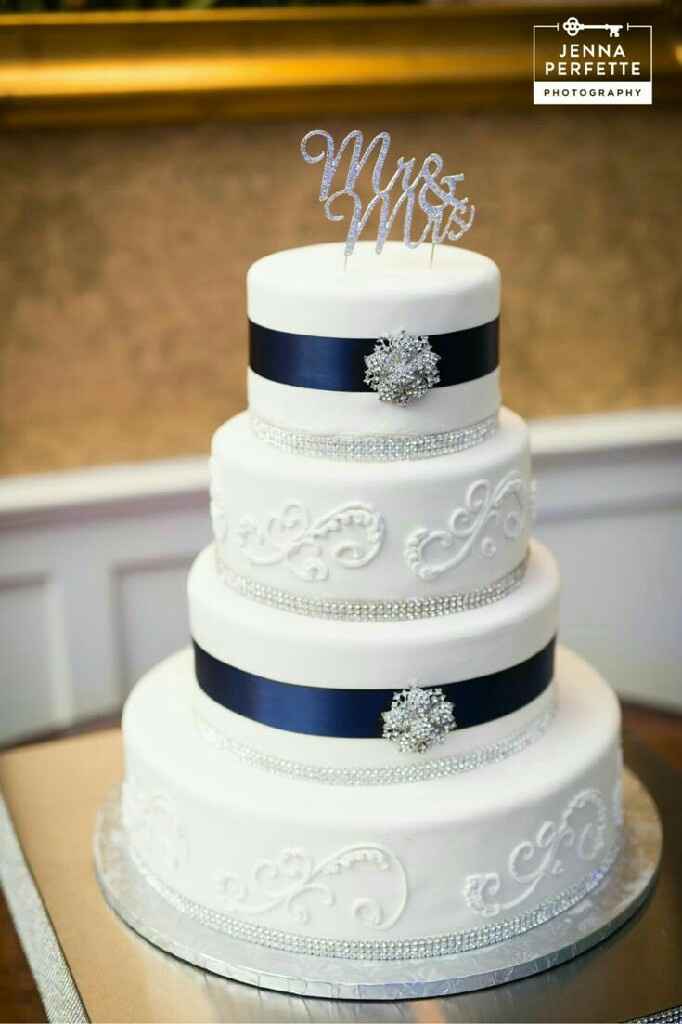 Tortas De Boda En Tonos Azul Marino Y Blanco